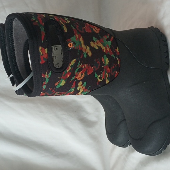 Bogs | Shoes | Boots Bogs Youth Or 5 Black York Camo Dino Tall Pull On ...